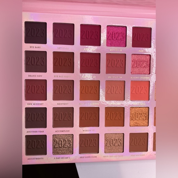 PLouise | Makeup | Plouise Blend Away 222 Palette | Poshmark